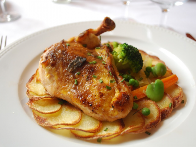 PLAT-VOLAILLE-GALETTE-DE-POMME-DE-TERRE-ET-LEGUMES-DE-PRINTEMPS-LA ...